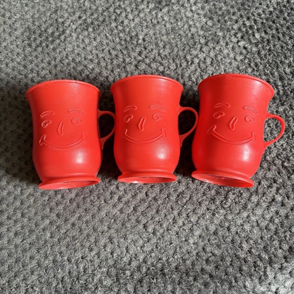 Dining | Vintage 198s Koolaid Plastic Red Cups With Handles Vintage Lot ...